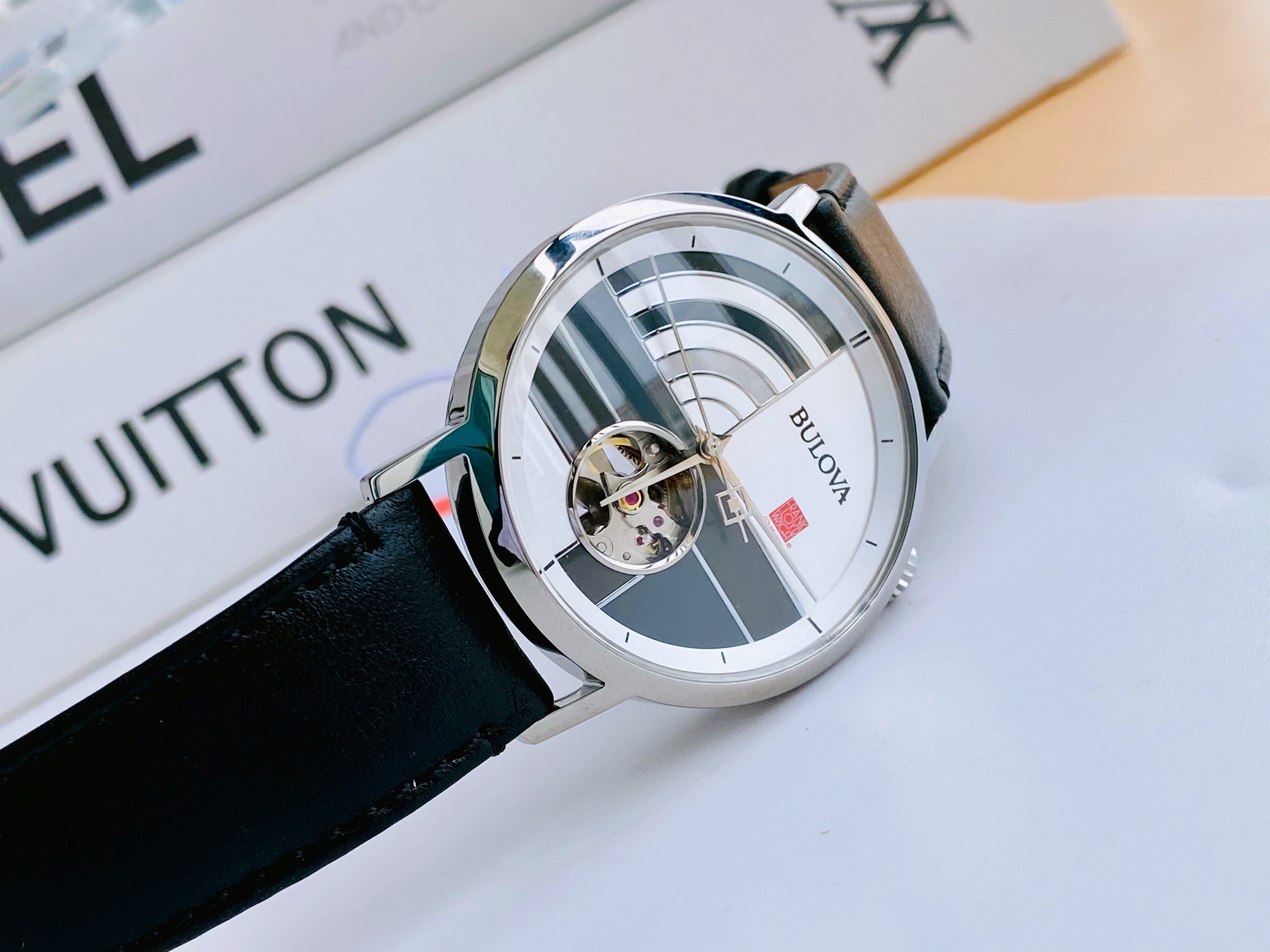 Đồng Hồ Bulova 96A248 - Sang trọng, lạ mắt và trẻ trung