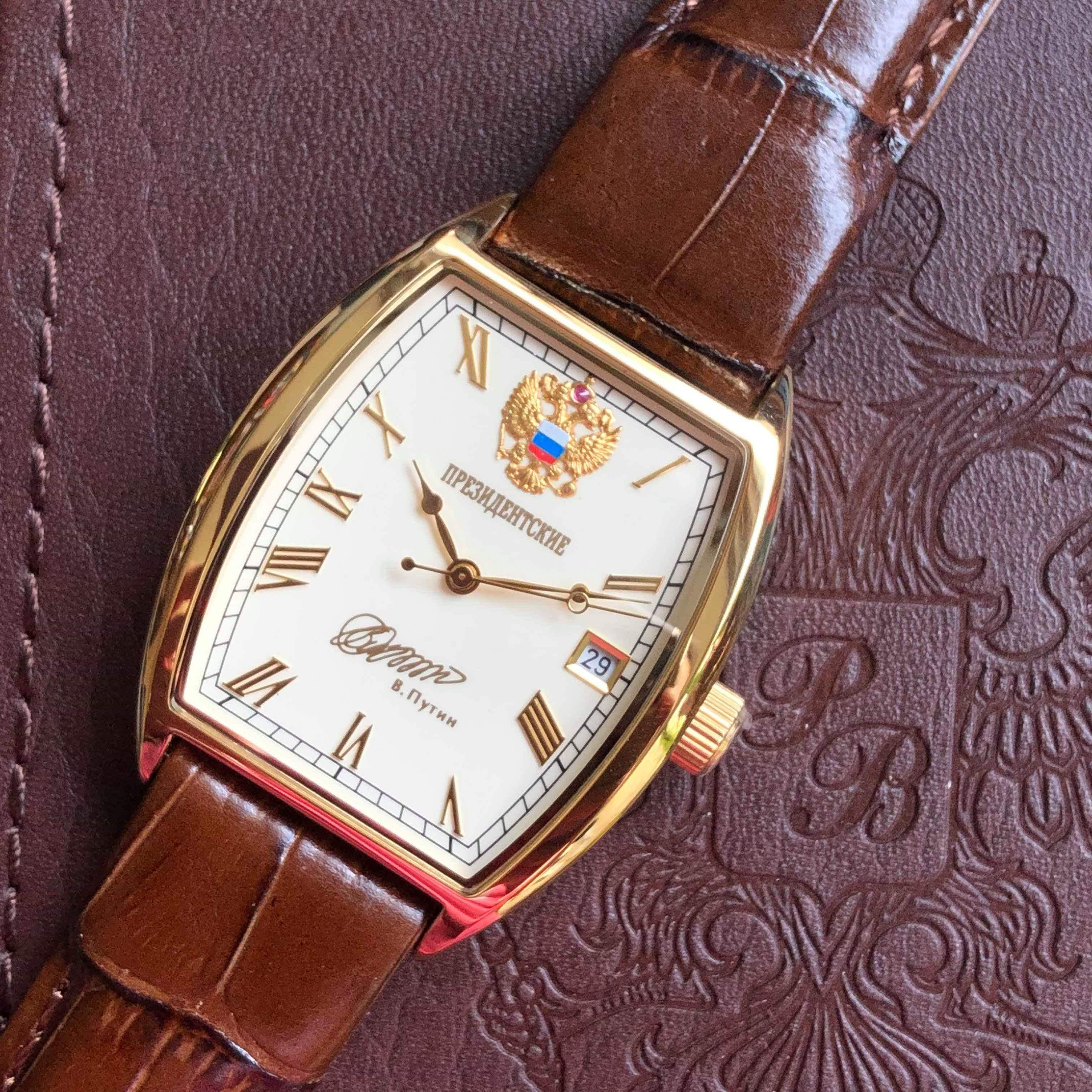 Đồng hồ chữ ký thổng thống Nga dáng oval 25215