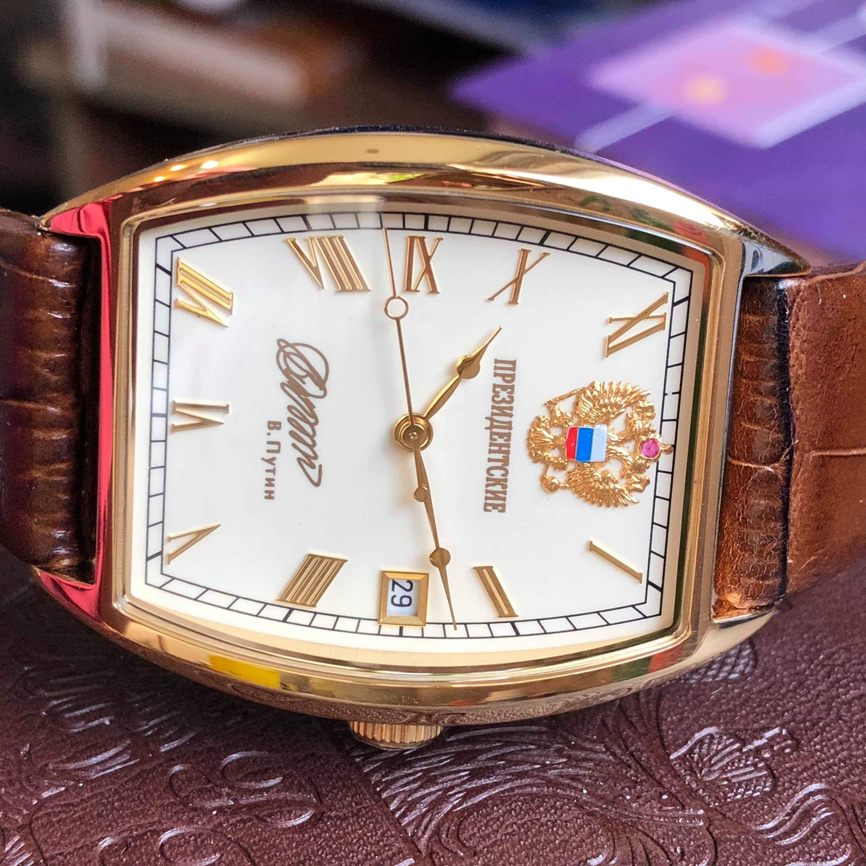 Đồng hồ chữ ký thổng thống Nga dáng oval 25215