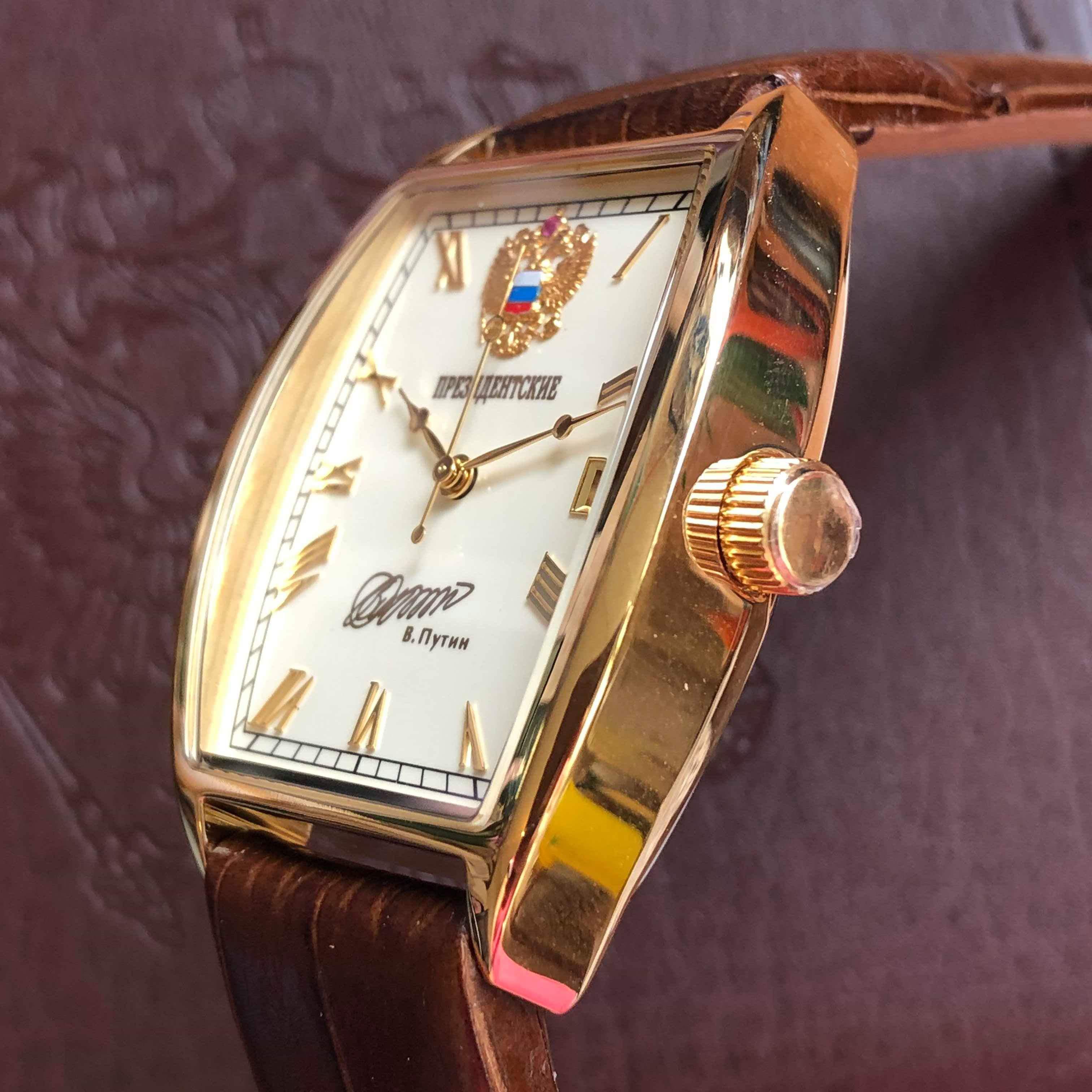 Đồng hồ chữ ký thổng thống Nga dáng oval 25215