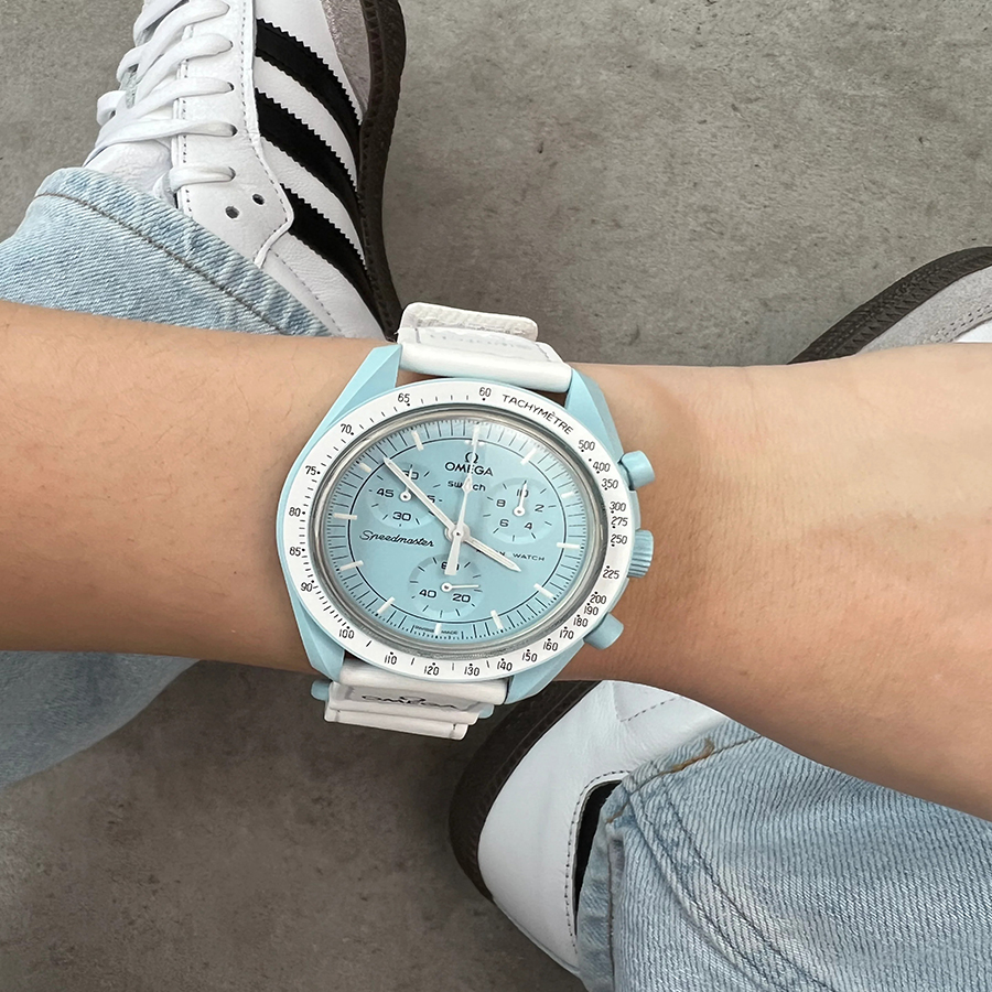 Đồng Hồ Nam Omega MoonSwatch Mission To Uranus SO33L100 Màu Trắng Xanh