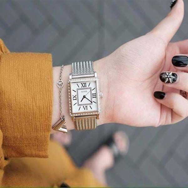 Đồng Hồ Nữ Guess W0826L1 Mặt Vuông Thời Trang